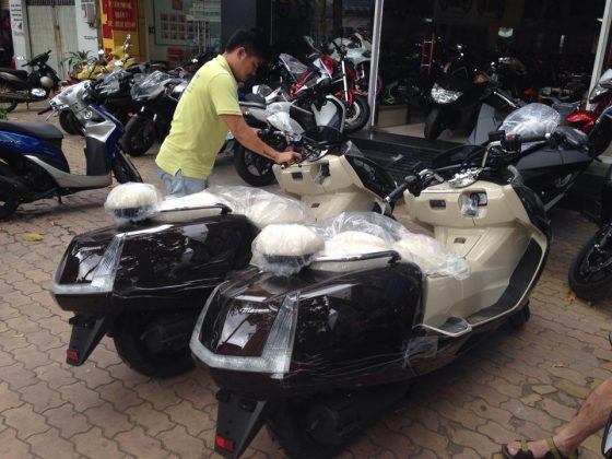 Lô hàng Yamaha Maxam 250cc 2014 vừa về Sài Gòn - Motosaigon