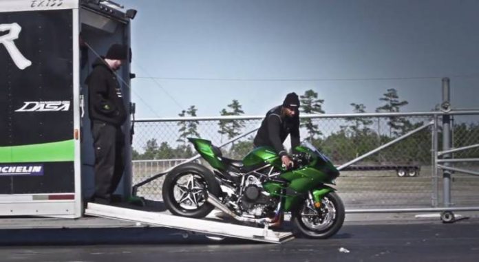 Kawasaki Ninja H2R độ phong cách Drag Racer - Motosaigon