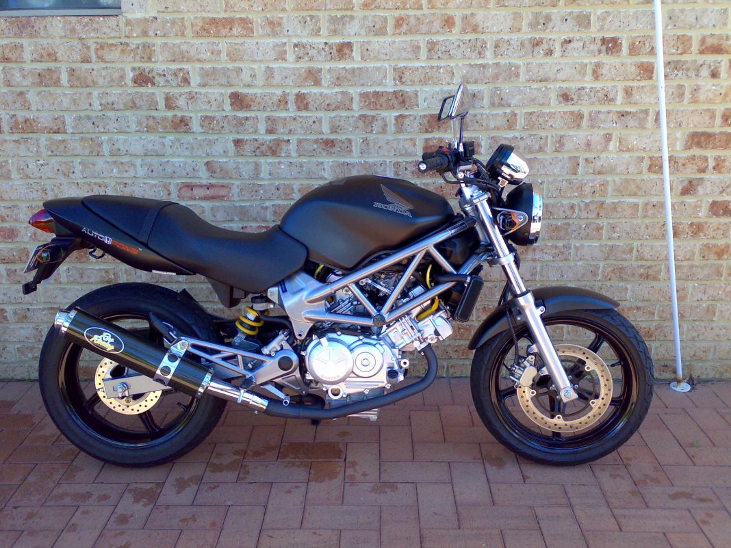 Honda VTR 250 - Huyền thoại một thời ! - Motosaigon