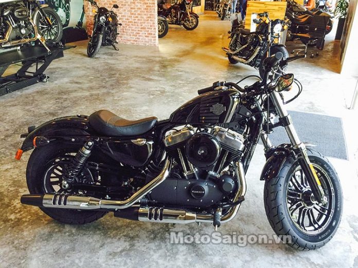 So sánh Harley 48 phiên bản mới nhất 2016 vs 2014 - Motosaigon