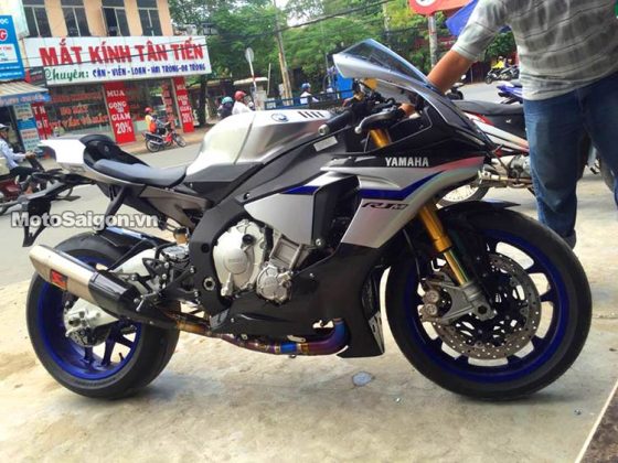 Yamaha R1M test âm thanh pô Akrapovic full titanium - Motosaigon