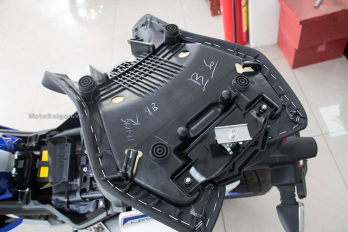 Yamaha R15 v3 2017 giá bao nhiêu? hình ảnh thông số - Motosaigon