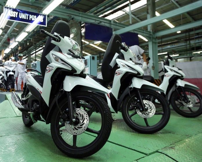 Honda Revo 110 với 2 phiên bản X và Fit giá từ 23 triệu đồng - Motosaigon