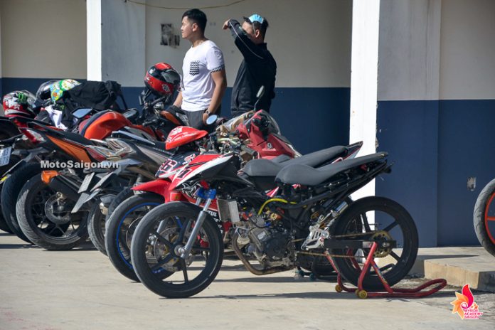 Suzuki GSX-R150 chinh phục trường đua Happy Land Circuit - Motosaigon