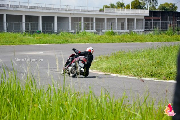 Suzuki GSX-R150 chinh phục trường đua Happy Land Circuit - Motosaigon