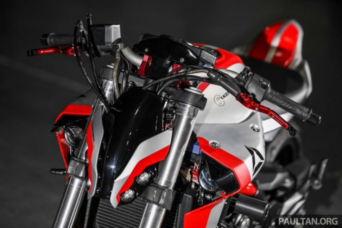 Benelli BN302 độ StreetFighter tuyệt đẹp đến từ Malaysia - Motosaigon