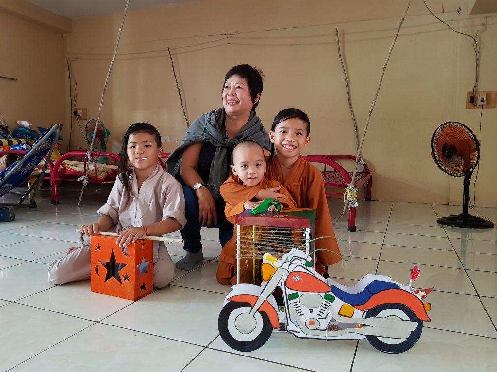 Biker Việt cùng Harley-Davidson tặng quà Trung thu cho trẻ mồ côi ...