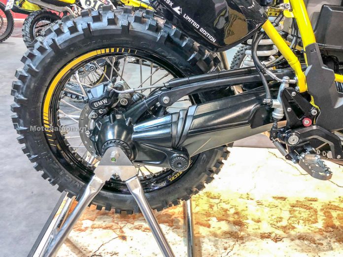 BMW R NineT Touratech phiên bản giới hạn chính thức trình làng - Motosaigon