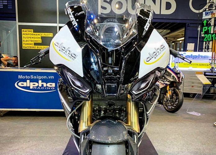 Choáng ngợp phiên bản độ của BMW S1000RR 2019 Alpha Racing - Motosaigon