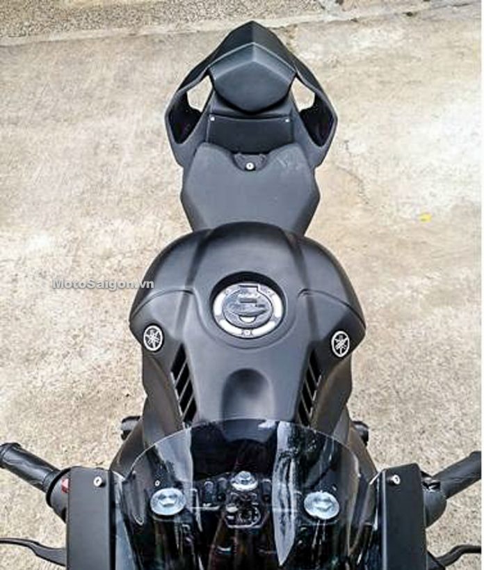Yamaha R15 v3 độ bodykit R1M giá bán 10 triệu đồng - Motosaigon