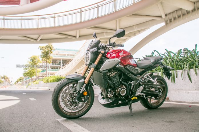 Honda CB650R đầu tiên độ Quickshift cùng hàng loạt đồ chơi H2C - Motosaigon