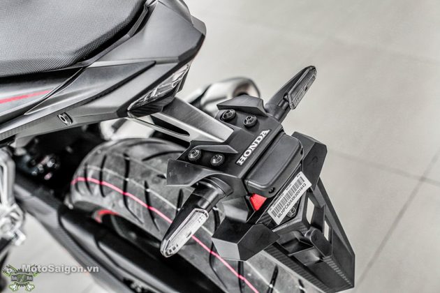 Cận cảnh Honda CBR500R màu đen nhám giá 187 triệu đồng - Motosaigon