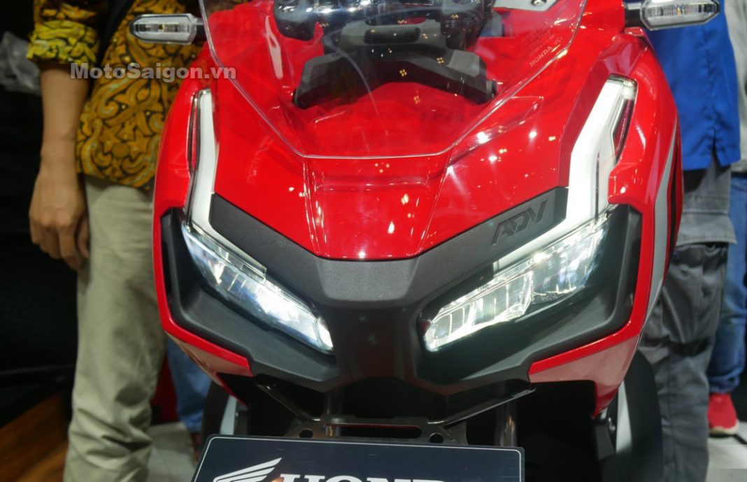Honda ADV 150 giá bán từ 49 triệu đồng bất ngờ ra mắt - Motosaigon