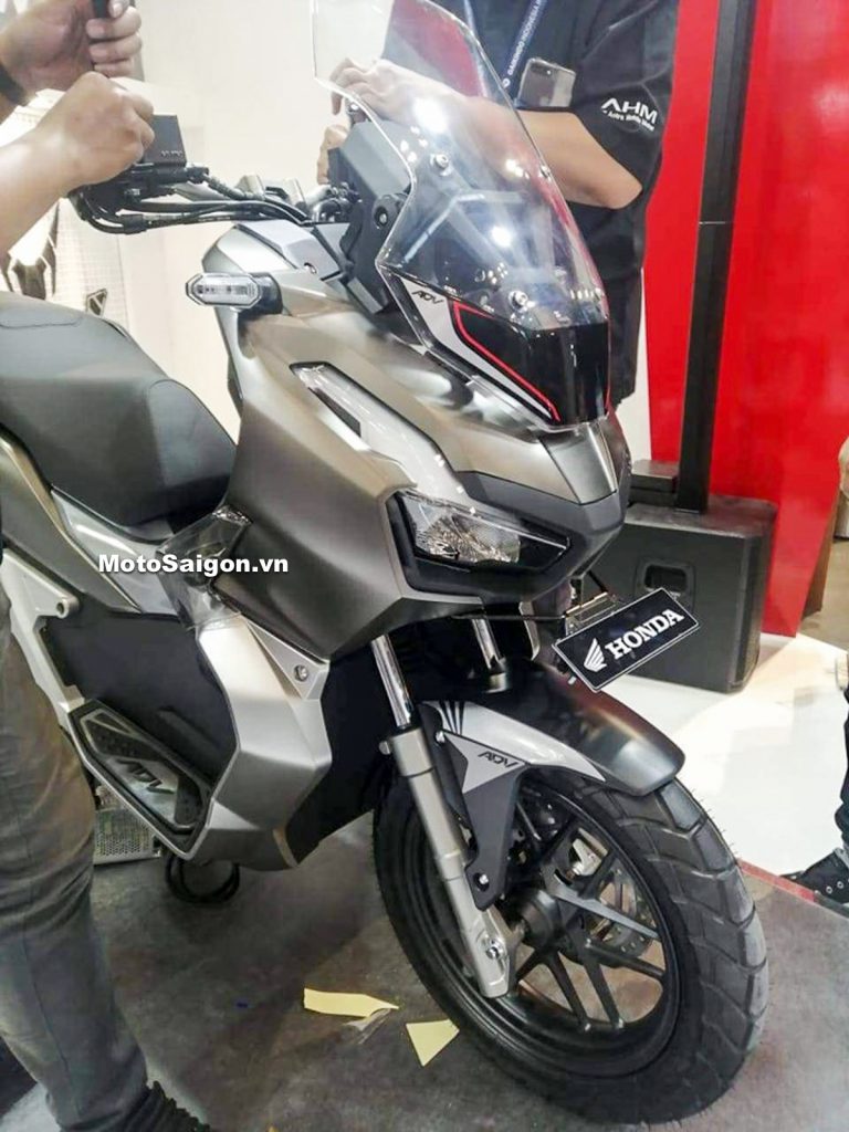 Honda ADV 150 giá bán từ 49 triệu đồng bất ngờ ra mắt - Motosaigon