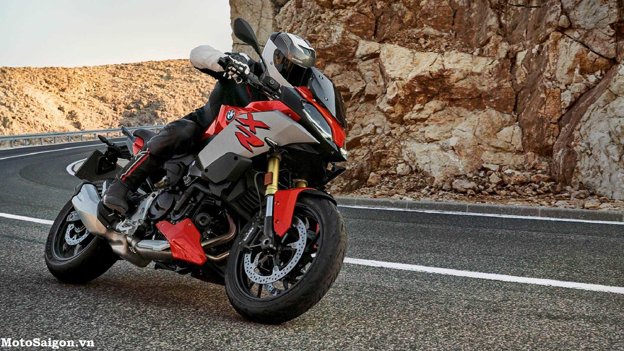 BMW F900R F900XR 2020 hoàn toàn mới sắp có giá bán - Motosaigon