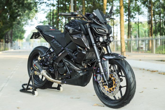 Báo đen Yamaha MT15 độ cực chất của Biker Đồng Nai - Motosaigon