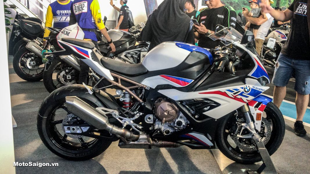 Giá bán BMW S1000RR 2019 chính hãng đã được tiết lộ - Motosaigon