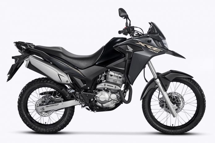 Honda XRE 300 2020 mẫu Rally cỡ nhỏ giá bán từ 92 triệu đồng - Motosaigon
