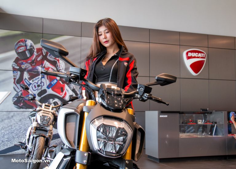 Quyến rũ bộ ảnh Speed Angels cá tính bên dàn xe Ducati 2020 - Motosaigon