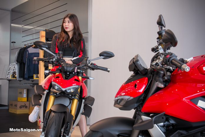 Quyến rũ bộ ảnh Speed Angels cá tính bên dàn xe Ducati 2020 - Motosaigon