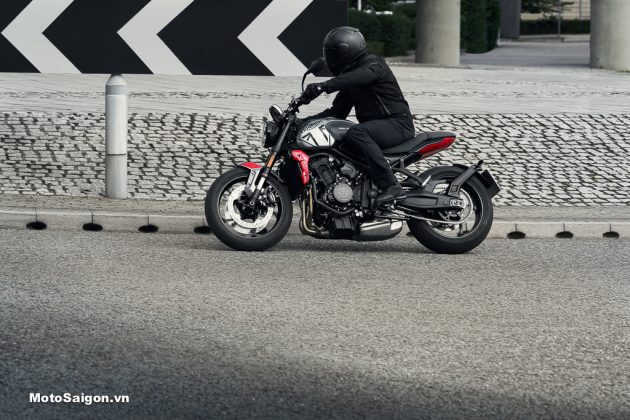 Giá xe Triumph Trident 660 chính hãng giao xe tháng 1/2021 - Motosaigon