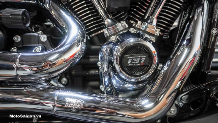 Trên yên Siêu phẩm CVO BreakOut 131ci độ Stage IV 2146cc của doanh nhân ...