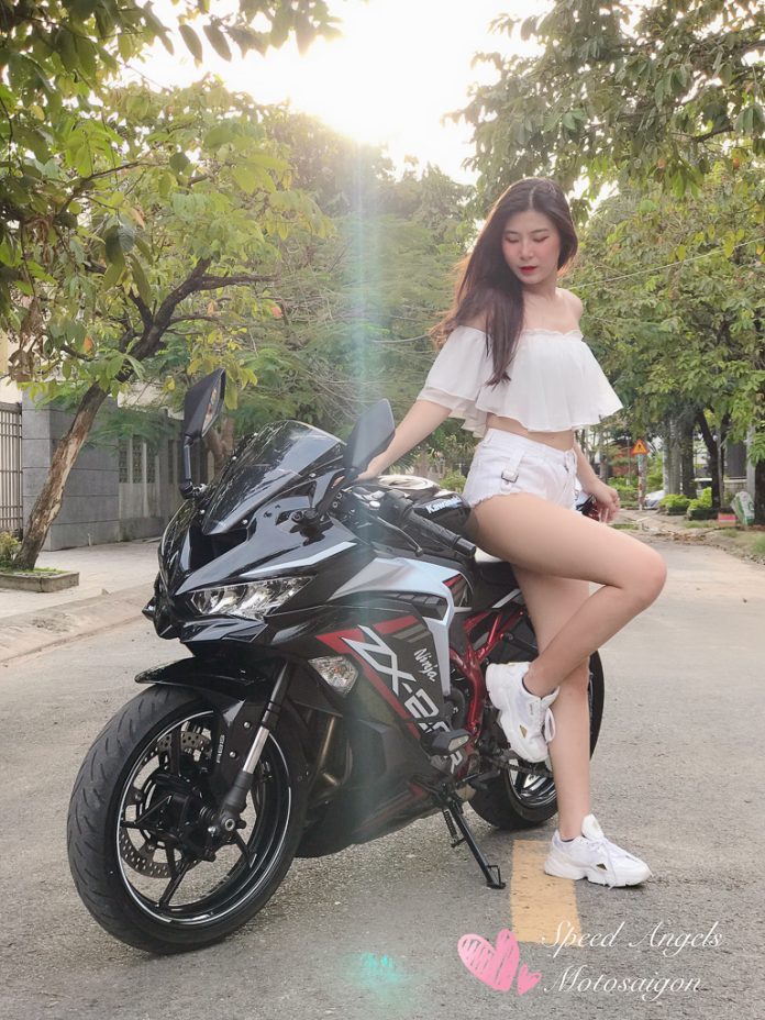 Ngắm bộ ảnh Speed Angels và "Chú Ếch Con" Ninja ZX-25R SE - Motosaigon