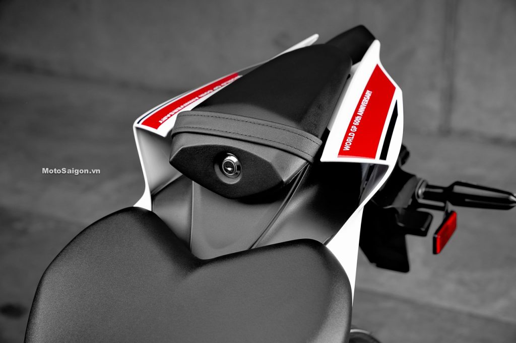 Yamaha R7 60th Anniversary bản kỉ niệm 60 năm đã có giá bán - Motosaigon