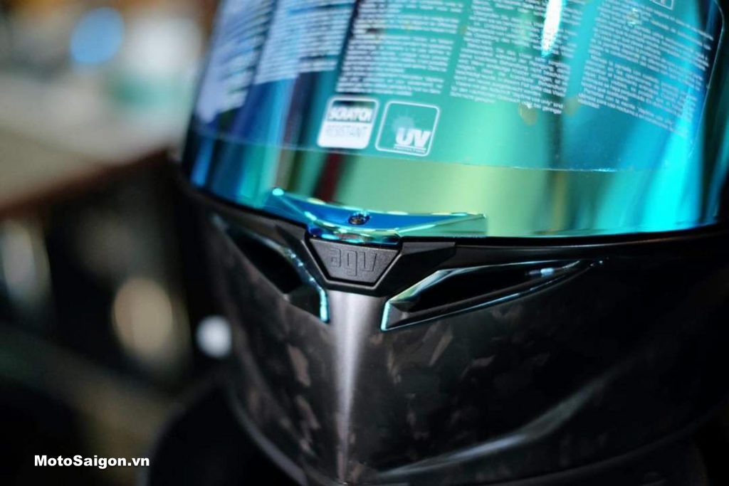 Trên tay bộ đôi AGV Pista GP RR Futuro & Iridium giá bán gần 40 triệu ...