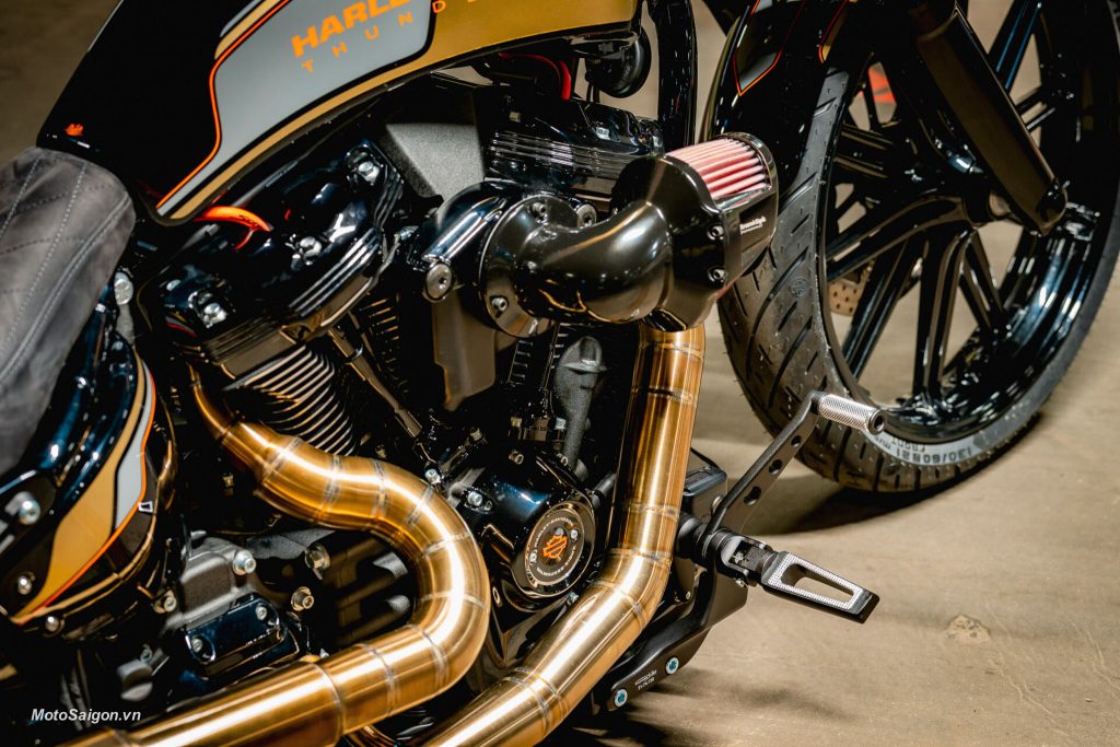 Harley-Davidson BreakOut 114 Razor 3 độ siêu đẹp của Thunderbike ...