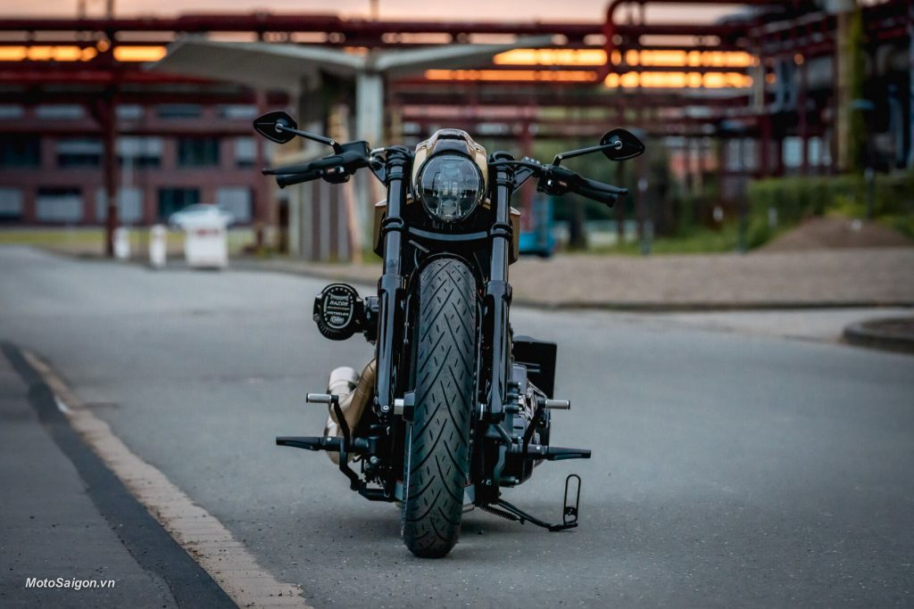 Harley-Davidson BreakOut 114 Razor 3 độ siêu đẹp của Thunderbike ...