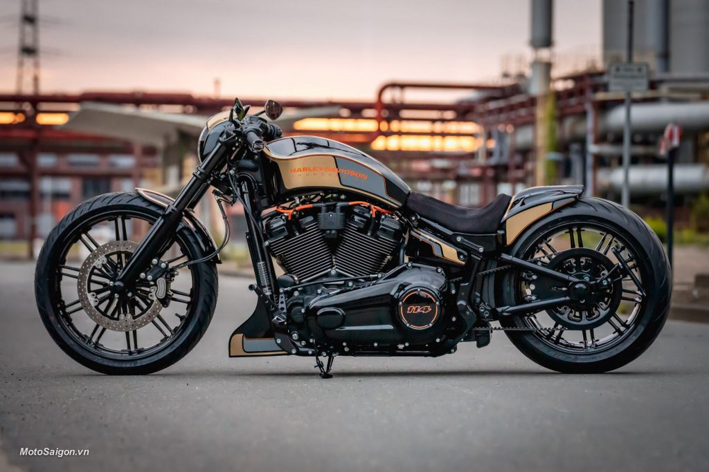 Harley-Davidson BreakOut 114 Razor 3 độ siêu đẹp của Thunderbike ...