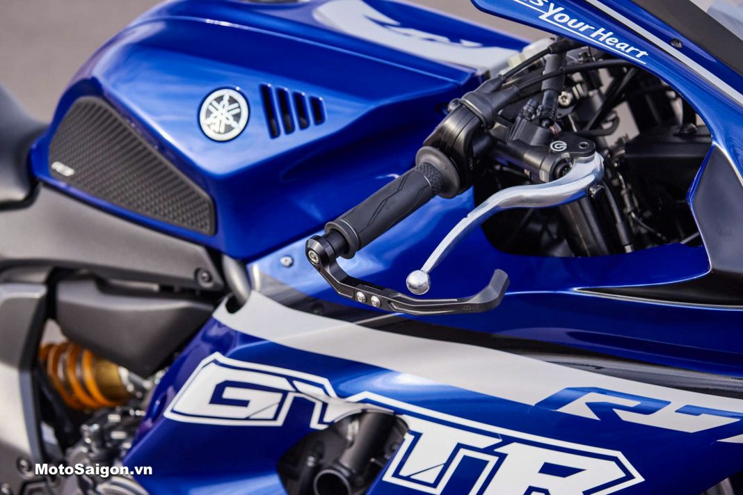 Yamaha R7 GYTR 2022 độ phụ kiện đồ chơi chính hãng cực ngầu - Motosaigon