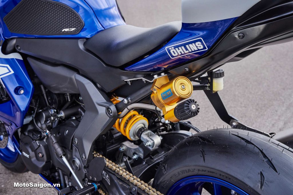 Yamaha R7 GYTR 2022 độ phụ kiện đồ chơi chính hãng cực ngầu - Motosaigon