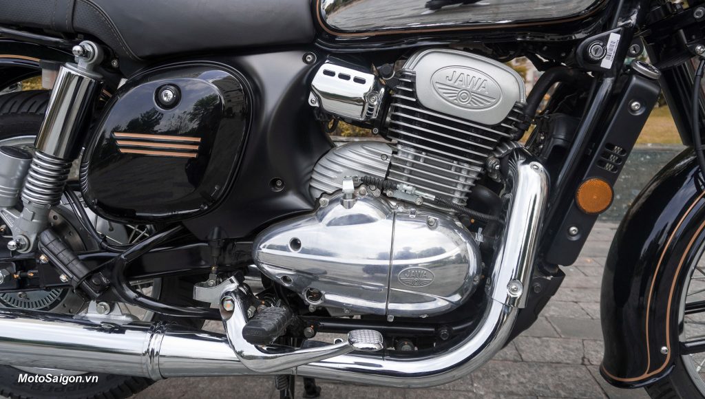 Jawa Classic 300 trang bị đèn pha lê đã về Việt Nam với giá bán hấp dẫn ...