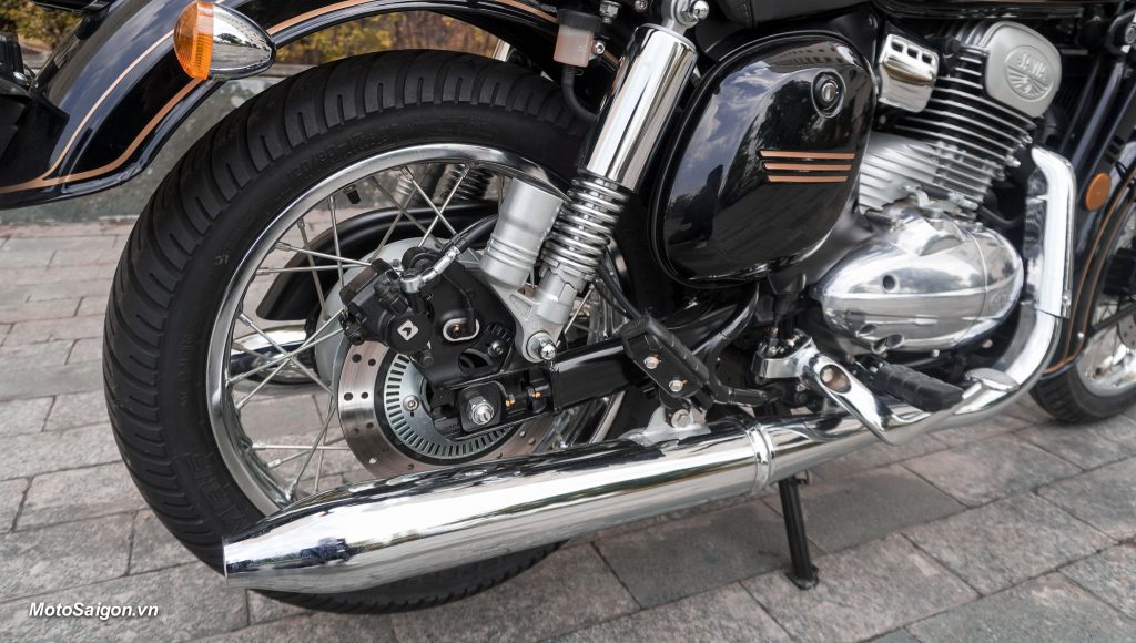 Jawa Classic 300 trang bị đèn pha lê đã về Việt Nam với giá bán hấp dẫn ...