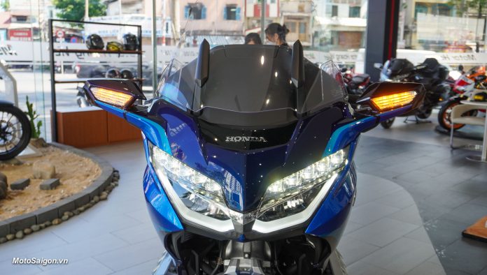 Honda Gold Wing 2022 đủ 3 màu xanh trắng đen đầu tiên về Đại lý Honda ...