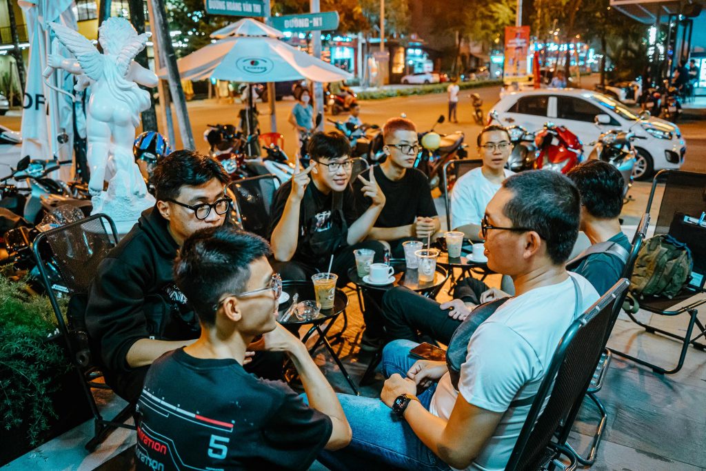 Hơn 80 bikers tham gia tour đêm Orange Night Ride cùng KTM & Husqvarna ...