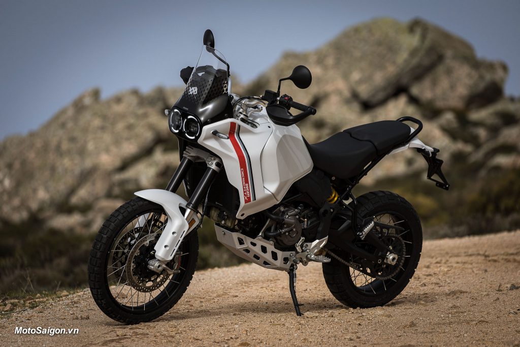 Desert X biến thể offroad hạng nặng của Multistrada V2 đã về Việt Nam ...