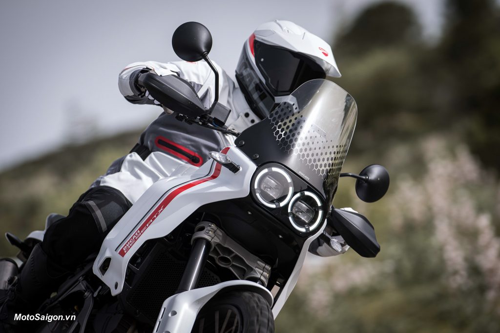 Desert X biến thể offroad hạng nặng của Multistrada V2 đã về Việt Nam ...