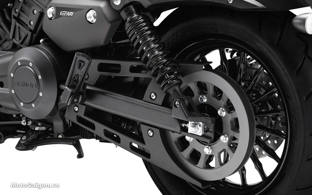 Mẫu xe Cruiser giá rẻ trang bị động cơ V-Twin 300cc của Keeway thu hút ...