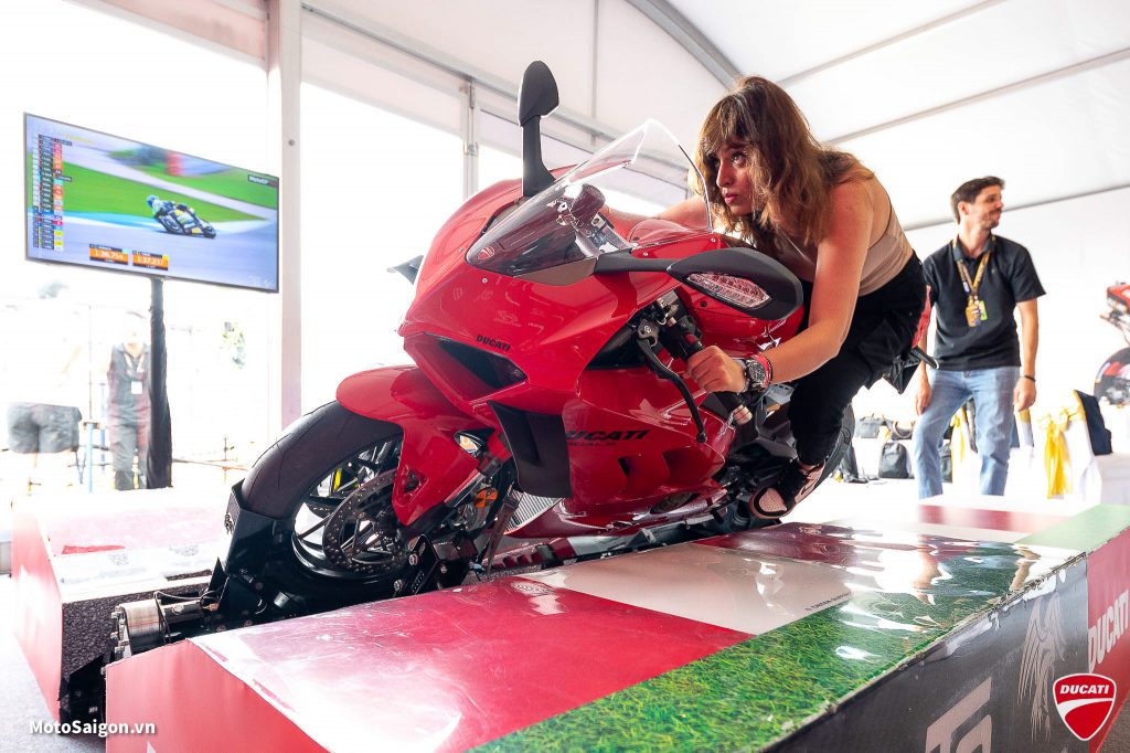 Moto Trainer thiết bị mô phỏng chơi game đua xe mô tô pkl MotoGP ...