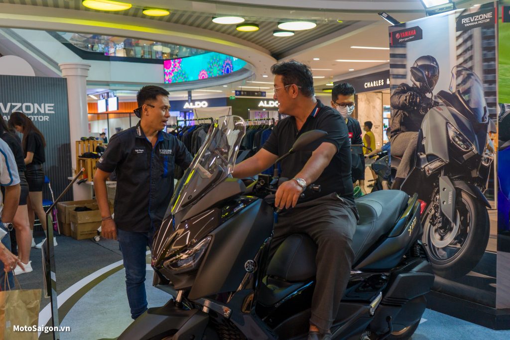 Yamaha công bố giá xe XMAX 300 TMAX 560 mới nhất tại Việt Nam - Motosaigon