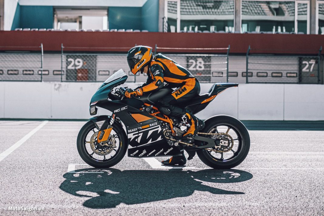 KTM RC 8C 2023 đã có giá xe với số lượng chỉ 200 chiếc - Motosaigon