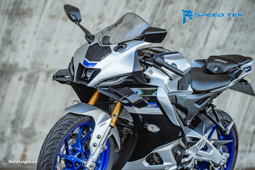 Yamaha R15M độ cánh gió M1 kèm phụ kiện đồ chơi đẹp mắt - Motosaigon