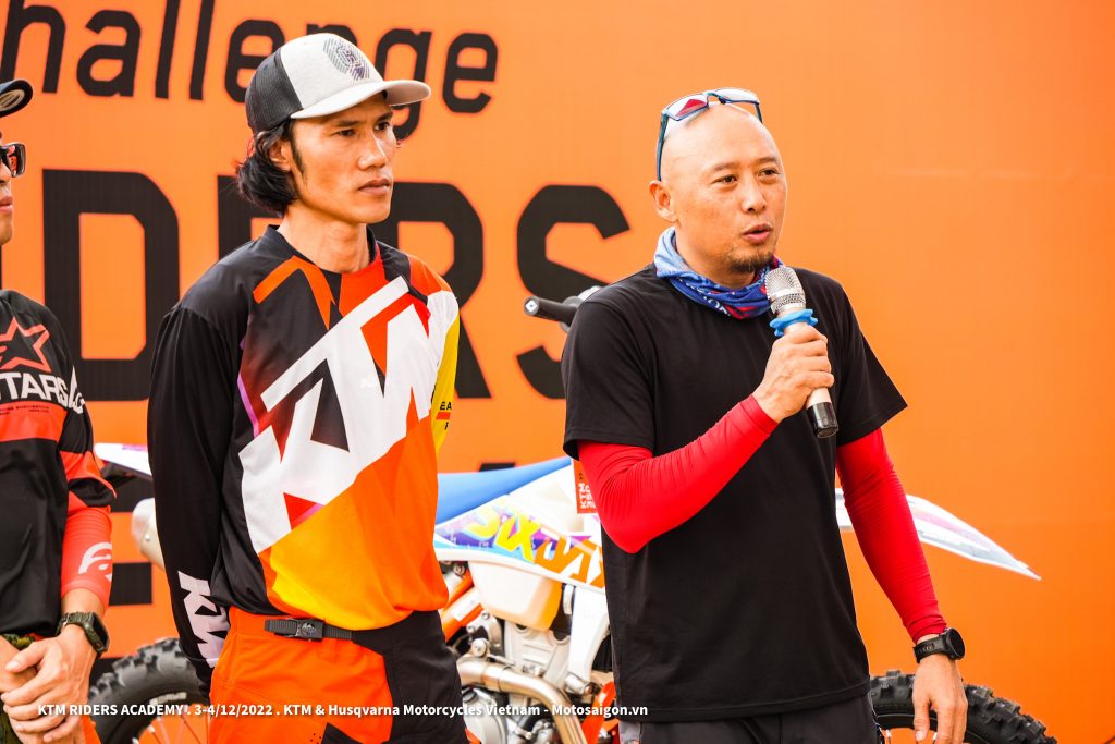 KTM Riders Academy chương trình đào tạo kỹ năng lái xe Adventure ...