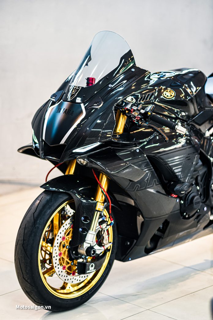 Choáng ngợp với “Trùm” Yamaha R1 carbon với dàn đồ chơi gần 700 triệu ...