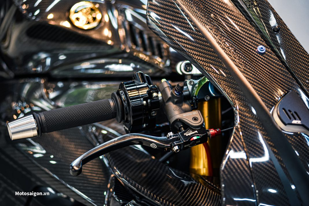 Choáng ngợp với “Trùm” Yamaha R1 carbon với dàn đồ chơi gần 700 triệu ...