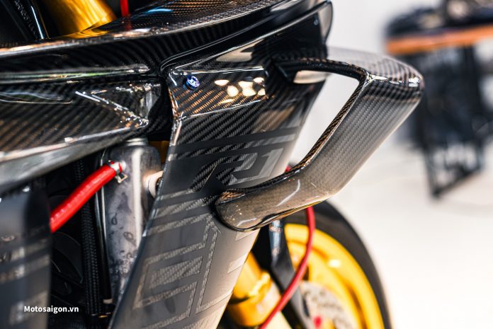 Choáng ngợp với “Trùm” Yamaha R1 carbon với dàn đồ chơi gần 700 triệu ...