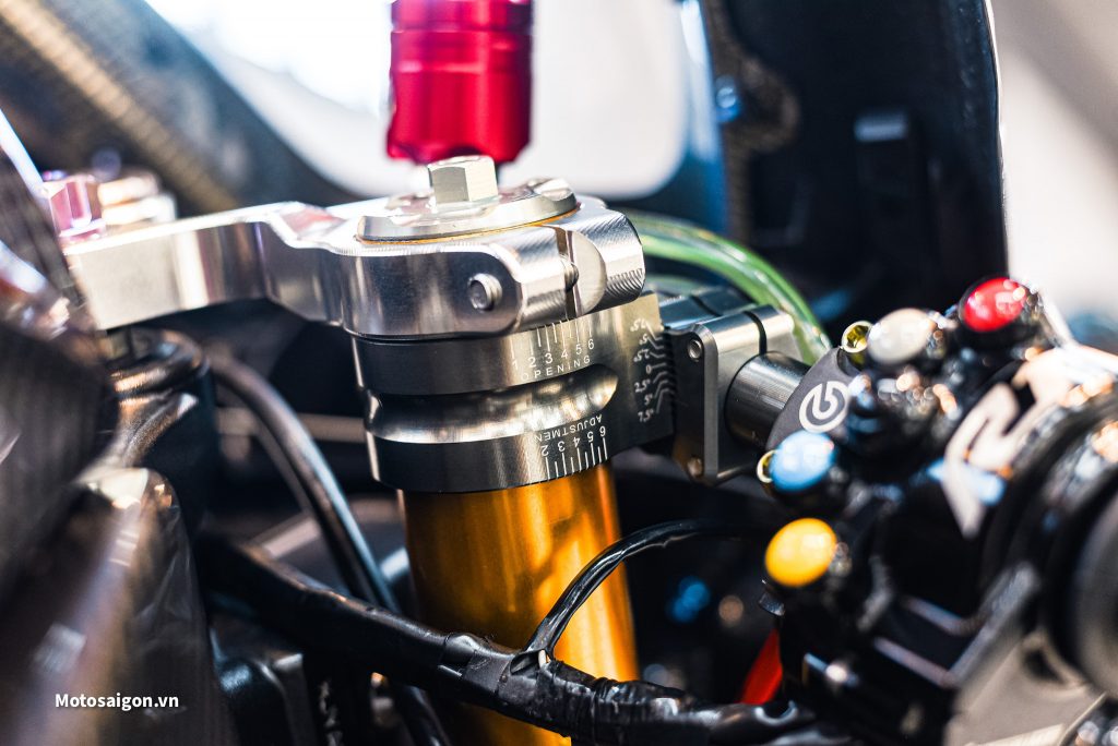 Choáng ngợp với “Trùm” Yamaha R1 carbon với dàn đồ chơi gần 700 triệu ...